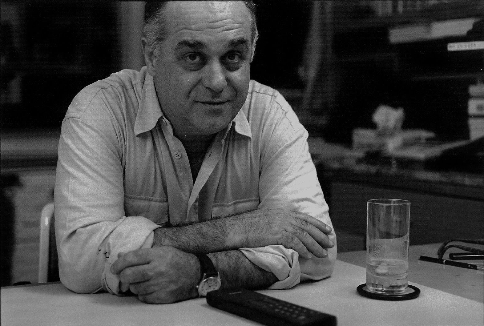 Αναδρομική Έκθεση του Γιώργου Σταθόπουλου στο Christmas Theater ...