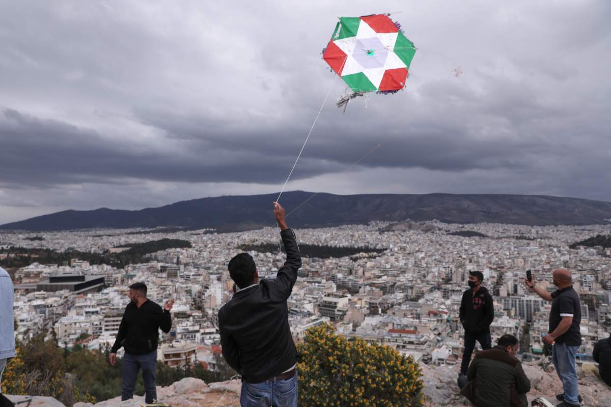 Καιρός: Καθαρά Δευτέρα με ομπρελες και κρυο - Patrinorama Magazine