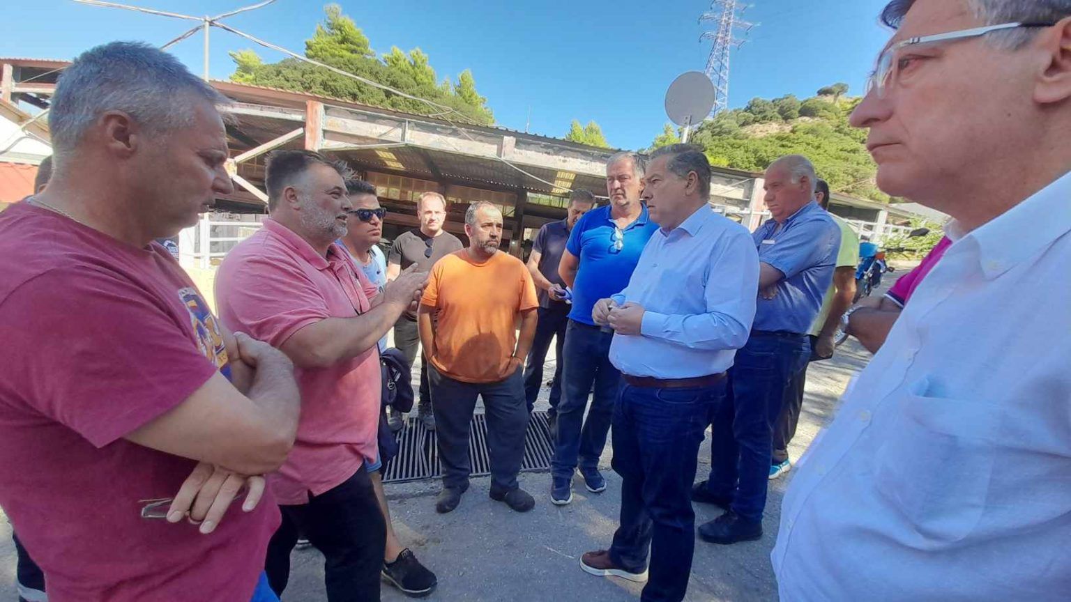 Κώστας Σβόλης : Επίσκεψη στον ΧΥΤΑ στην Ξερόλακκα - Patrinorama Magazine